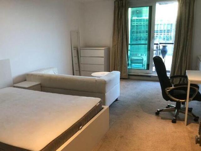 3 Bedroom Apartment For Rent In St. George Wharf, London