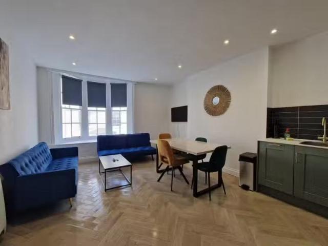 3 bedroom apartment for rent in St. James's Street, Brighton.