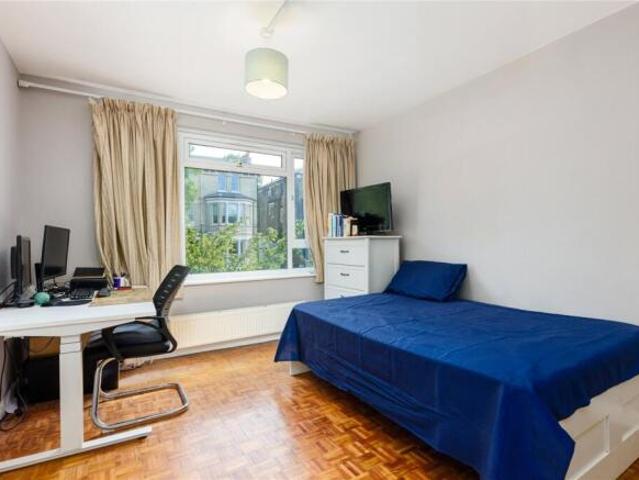 3 bedroom apartment for rent in St. John's Avenue, London, SW15