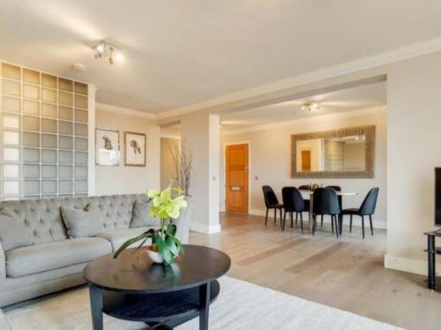 3 Bedroom Apartment For Rent In St. Johns Wood Park, London