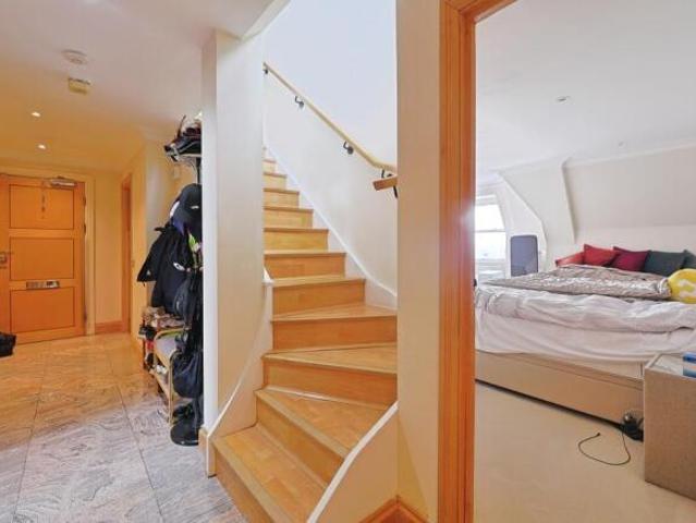 3 bedroom apartment for rent in St. Johns Wood Park, London, NW8