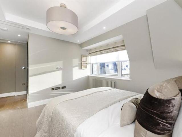 3 bedroom apartment for rent in St Johns Wood Park, London, NW8
