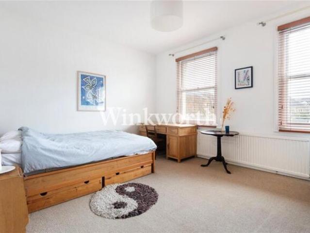 3 bedroom apartment for rent in Stanmore Road, London, N15
