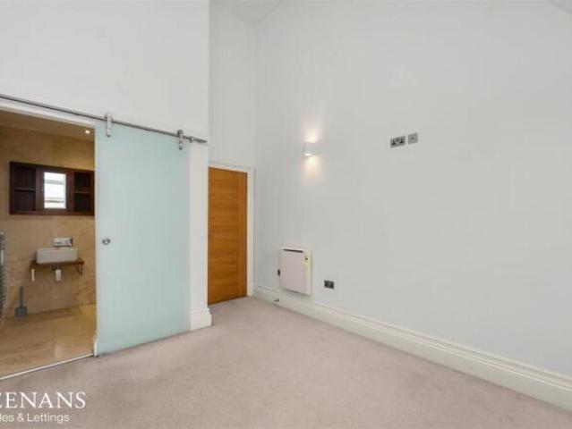 3 bedroom apartment for rent in Stableford Avenue, Eccles, Manchester, M30
