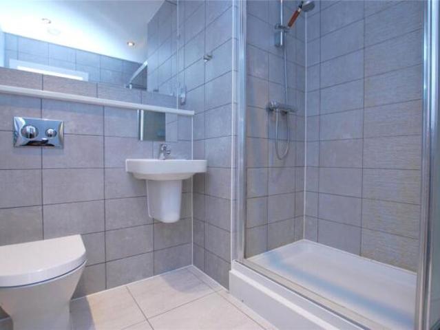 3 bedroom apartment for rent in Station View, Guildford, Surrey, GU1