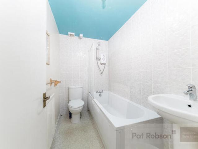 3 bedroom apartment for rent in Stratford Road, Heaton, Newcastle Upon Tyne, NE6
