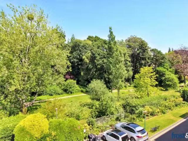 3 bedroom apartment for rent in Surrey Road, Westbourne, BH4
