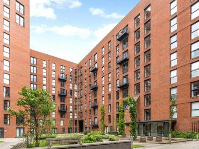 3 Bedroom Apartment For Rent In Salford