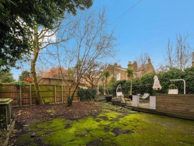3 bedroom apartment for rent in Salusbury Road, London, NW6