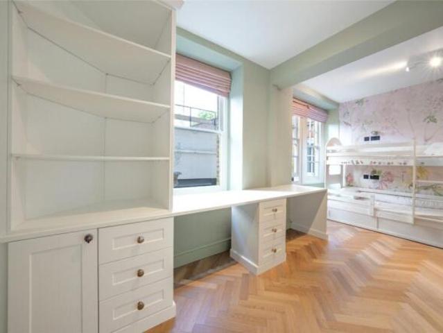 3 bedroom apartment for rent in Sandringham Court, Maida Vale, London, W9