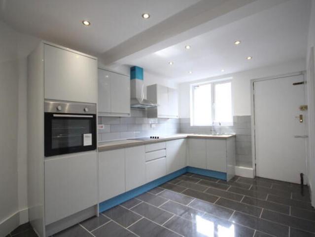 3 bedroom apartment for rent in Seymour Court, Islington Row Middleway, Birmingham, B15