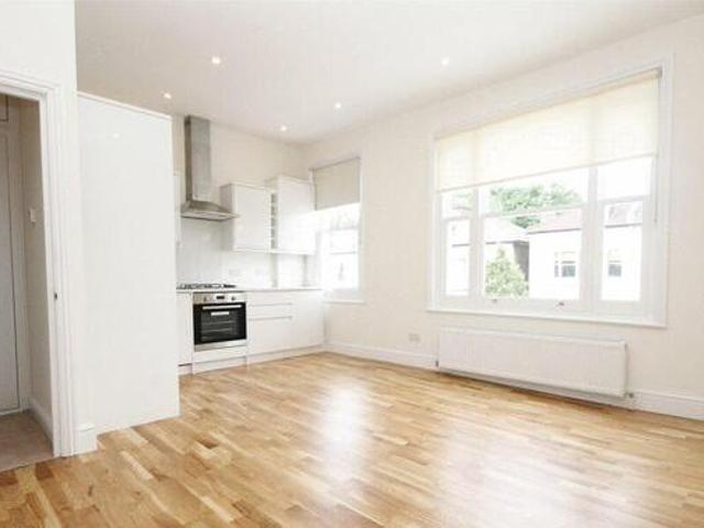 3 Bedroom Apartment For Rent In Shepherds Bush