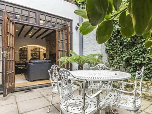 3 Bedroom Apartment For Rent In South Kensington