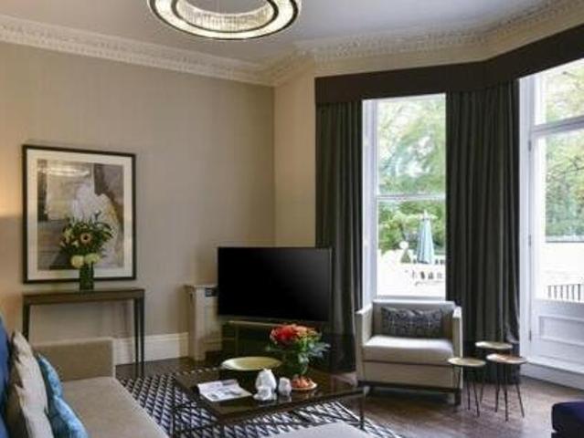 3 Bedroom Apartment For Rent In South Kensington, London