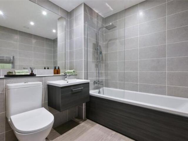 3 bedroom apartment for rent in Spinners Yard, Spinners Lane, LS7