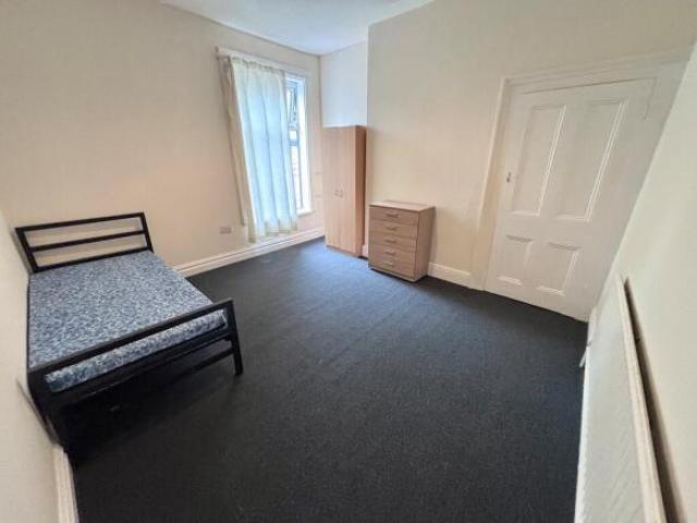 3 bedroom apartment for rent in Spring Bank West, HULL, HU3
