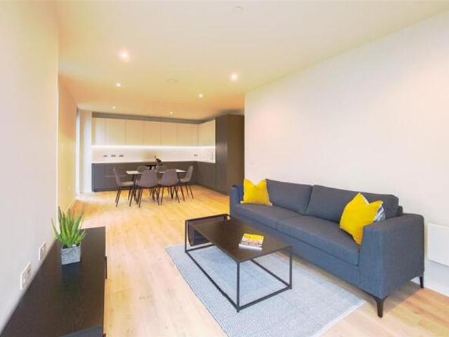 3 bedroom apartment for rent in The Stile, M4