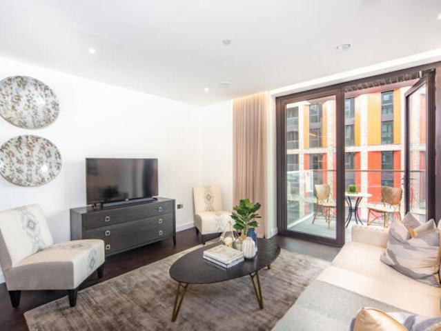 3 bedroom apartment for rent in Thornes House, Charles Clowes Walk, London, SW11