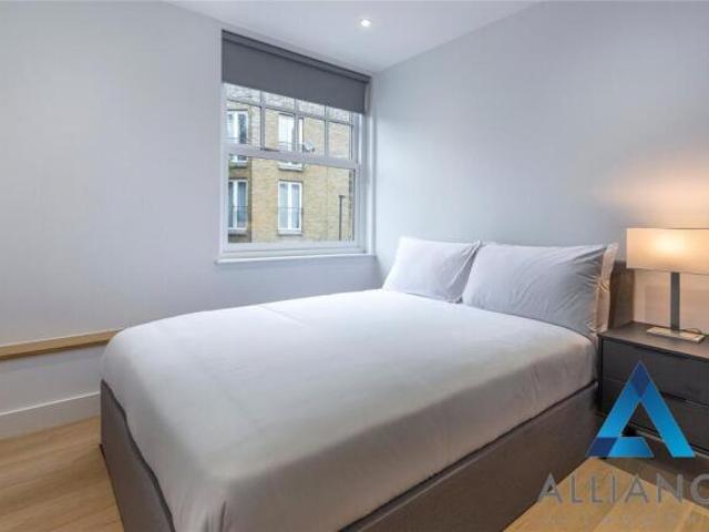 3 bedroom apartment for rent in Three Colt Street, London, E14