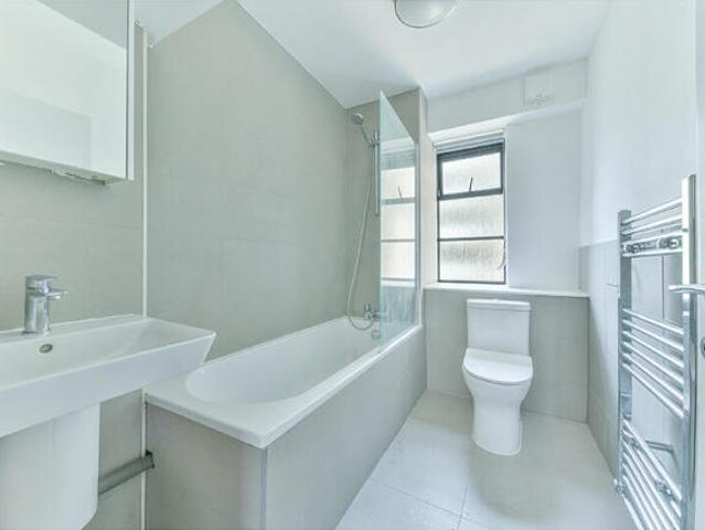 3 bedroom apartment for rent in Tomline House, Union Street London SE1