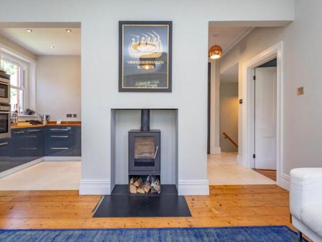 3 bedroom apartment for rent in Tower Road, Branksome Park, BH13