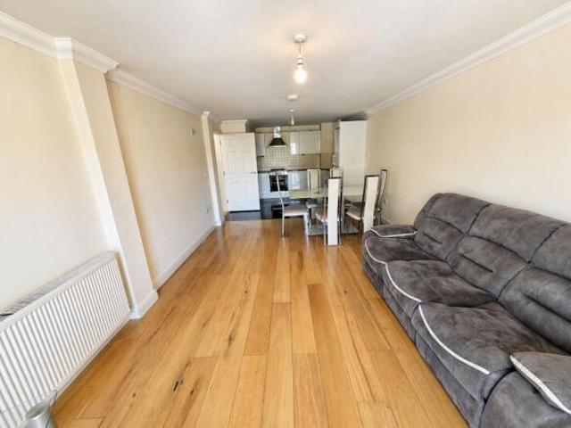 3 bedroom apartment for rent in Upper Chorlton Road, Manchester, M16