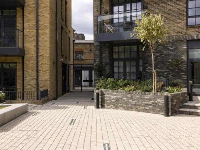 3 bedroom apartment for rent in Valentine Place, SE1