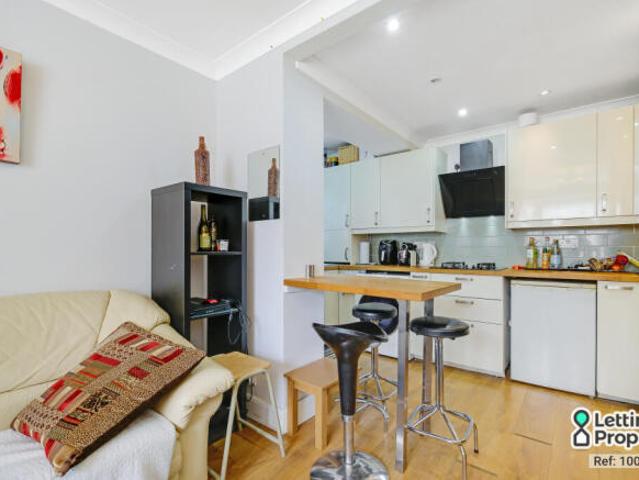 3 bedroom apartment for rent in Valley Grove, London, Greater London, SE7 8AT, SE7