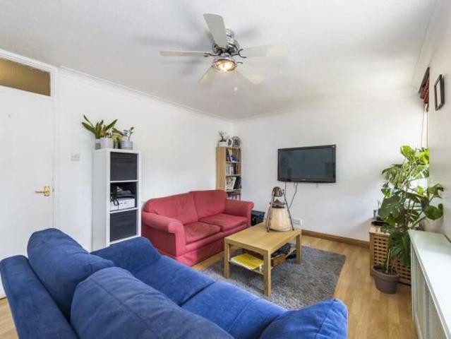 3 bedroom apartment for rent in Vauxhall Bridge Road, Pimlico, SW1V