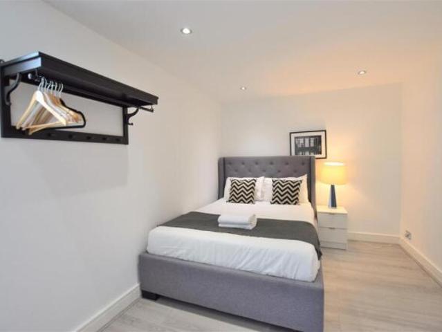 3 bedroom apartment for rent in Victoria Street, Liverpool, L2