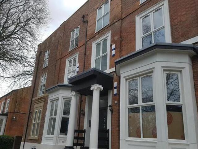 3 Bedroom Apartment For Rent In Wynnstay Grove, Manchester