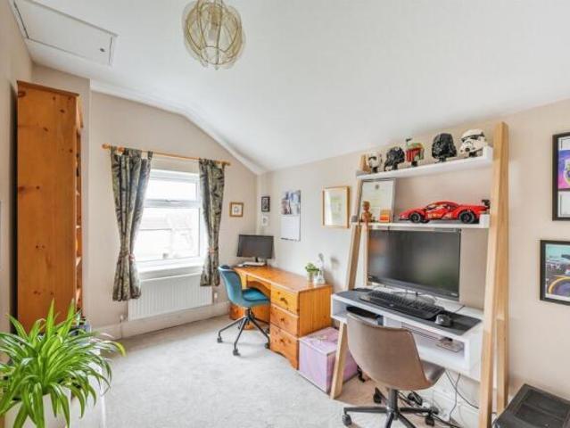 3 bedroom apartment for rent in Warner Street, DE22