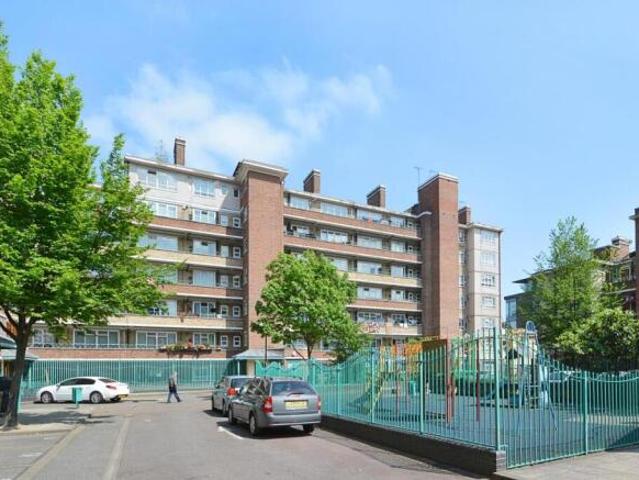 3 bedroom apartment for rent in Warnham House, Bloomsbury, WC1H