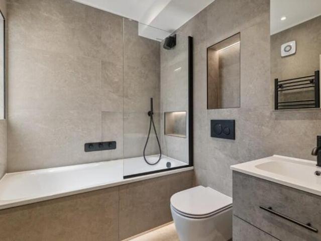 3 bedroom apartment for rent in Westbourne Terrace, London, W2