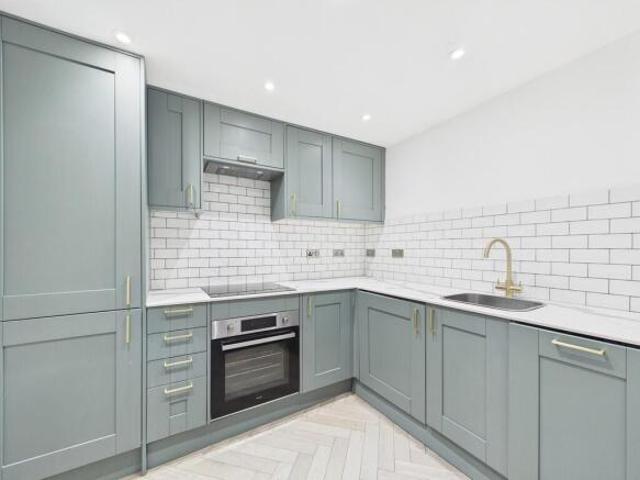 3 bedroom apartment for rent in Western Road, Brighton, BN1 2HA, BN1