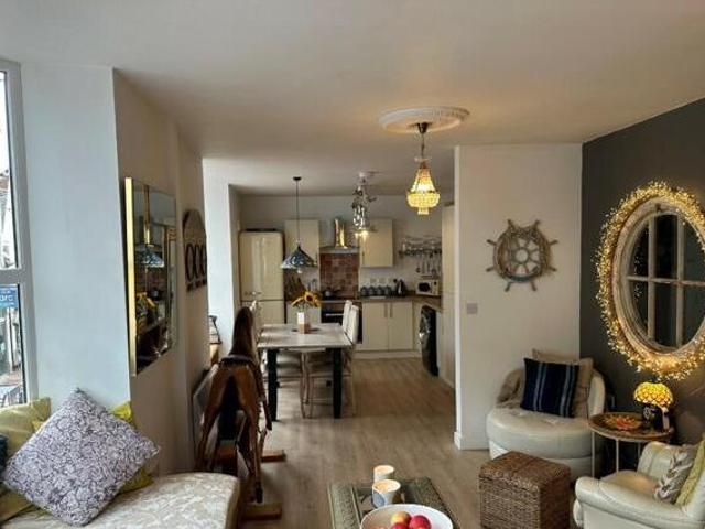 3 Bedroom Apartment For Rent In Weymouth, Dorset