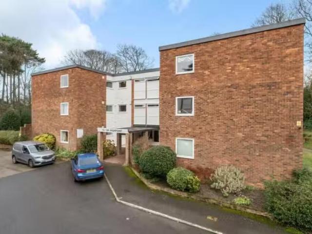 3 bedroom apartment for rent in Weybridge, Surrey, KT13