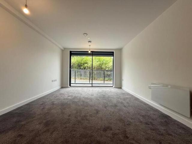 3 bedroom apartment for rent in Willow Court, Ford Lane, Salford, M6
