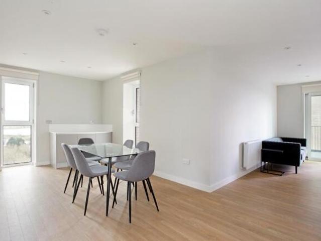 3 bedroom apartment for rent in Windlass Apartments, Tottenham Hale London N17