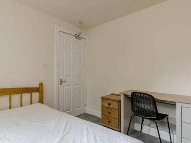 3 bedroom apartment for rent in Windmill Close, Edinburgh, EH8 9AT, EH8