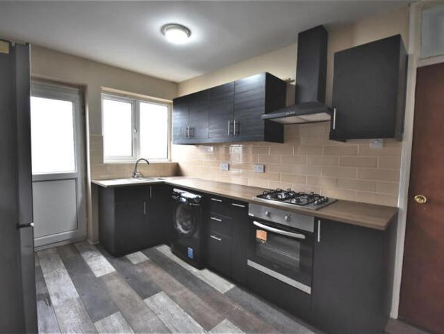 3 bedroom apartment for rent in Winsford Avenue, Coventry, CV5 9NB, CV5