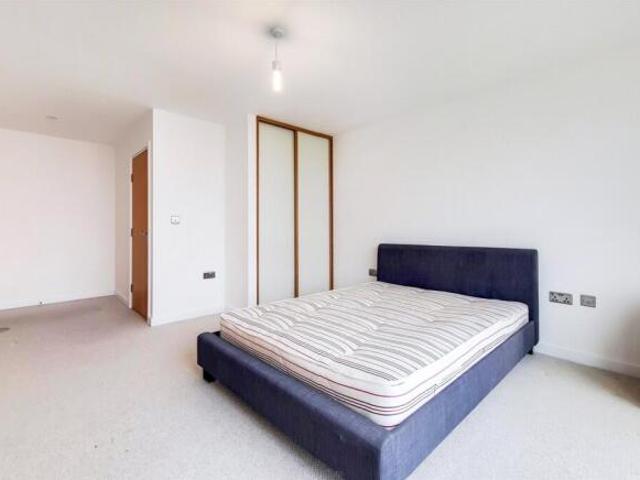 3 bedroom apartment for rent in 158 High Street, London, E15