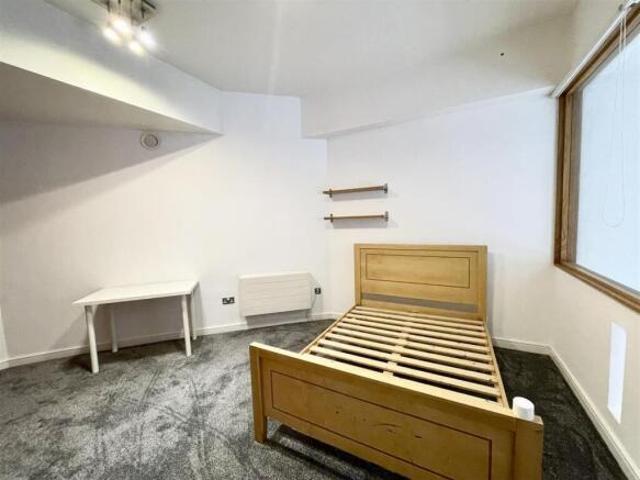 3 bedroom apartment for rent in 15, Hatton Garden, L3