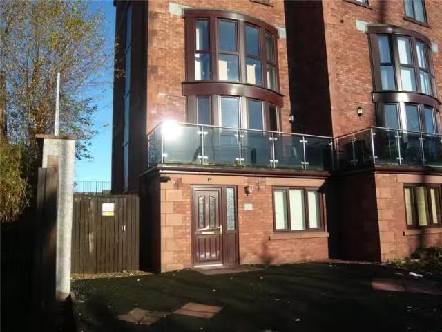 3 bedroom apartment for rent in 1 Windsor House, Mardale Road.