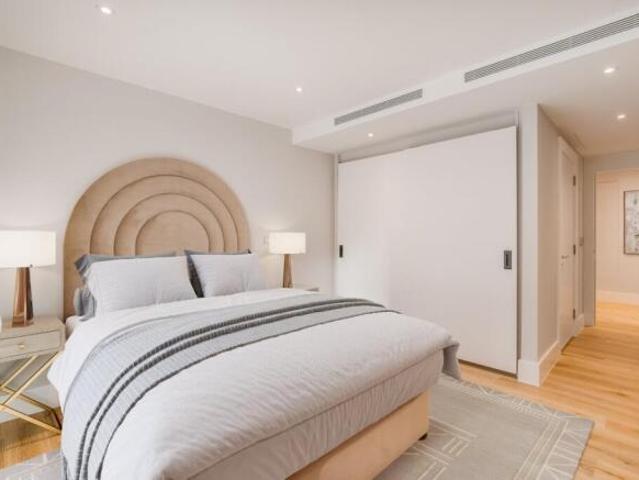 3 bedroom apartment for rent in 219 Baker, Street, Marylebone, NW1
