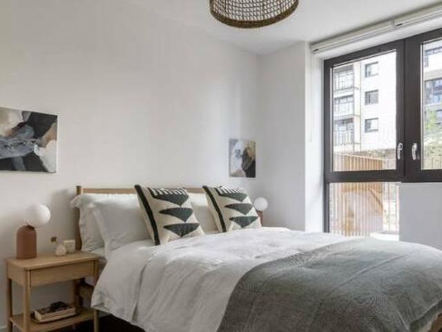 3 bedroom apartment for rent in 307 B 7 Vanguard Way London E17 6ZR E17
