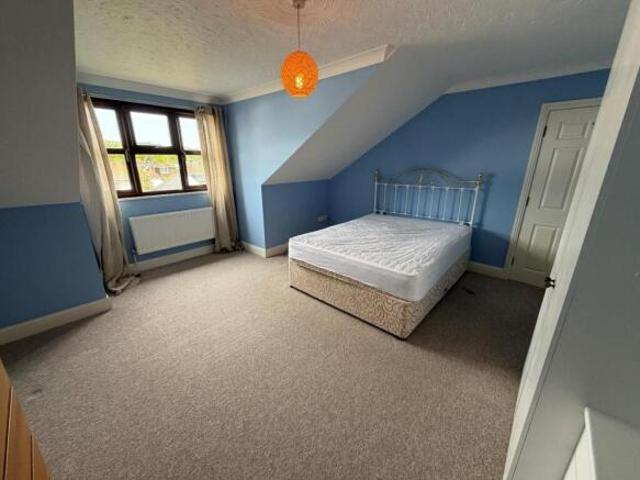 3 bedroom apartment for rent in 33 Fernside Road, Poole, BH15