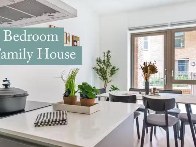 3 bedroom apartment for rent in 3 bed, Ground Floor, Nith, Woo.