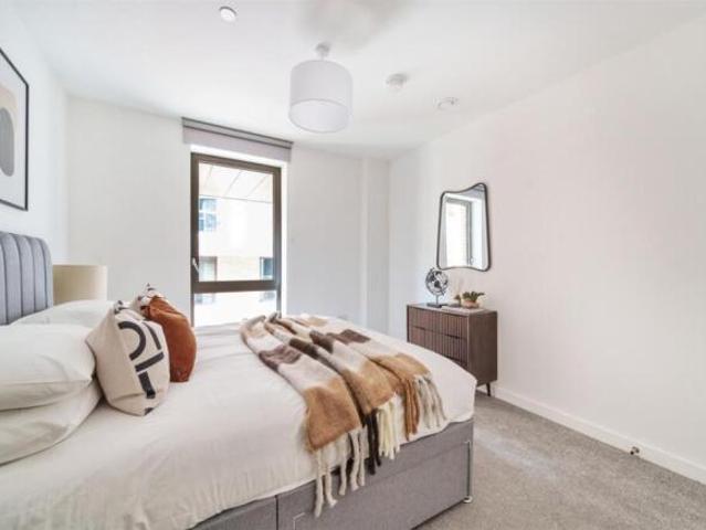3 bedroom apartment for rent in 3 bed, 1st floor, Messel House in Anchors Point, E16