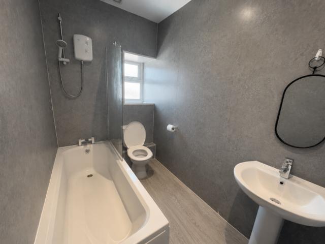 3 bedroom apartment for rent in 49 Durham Avenue, Flat 2, PL4
